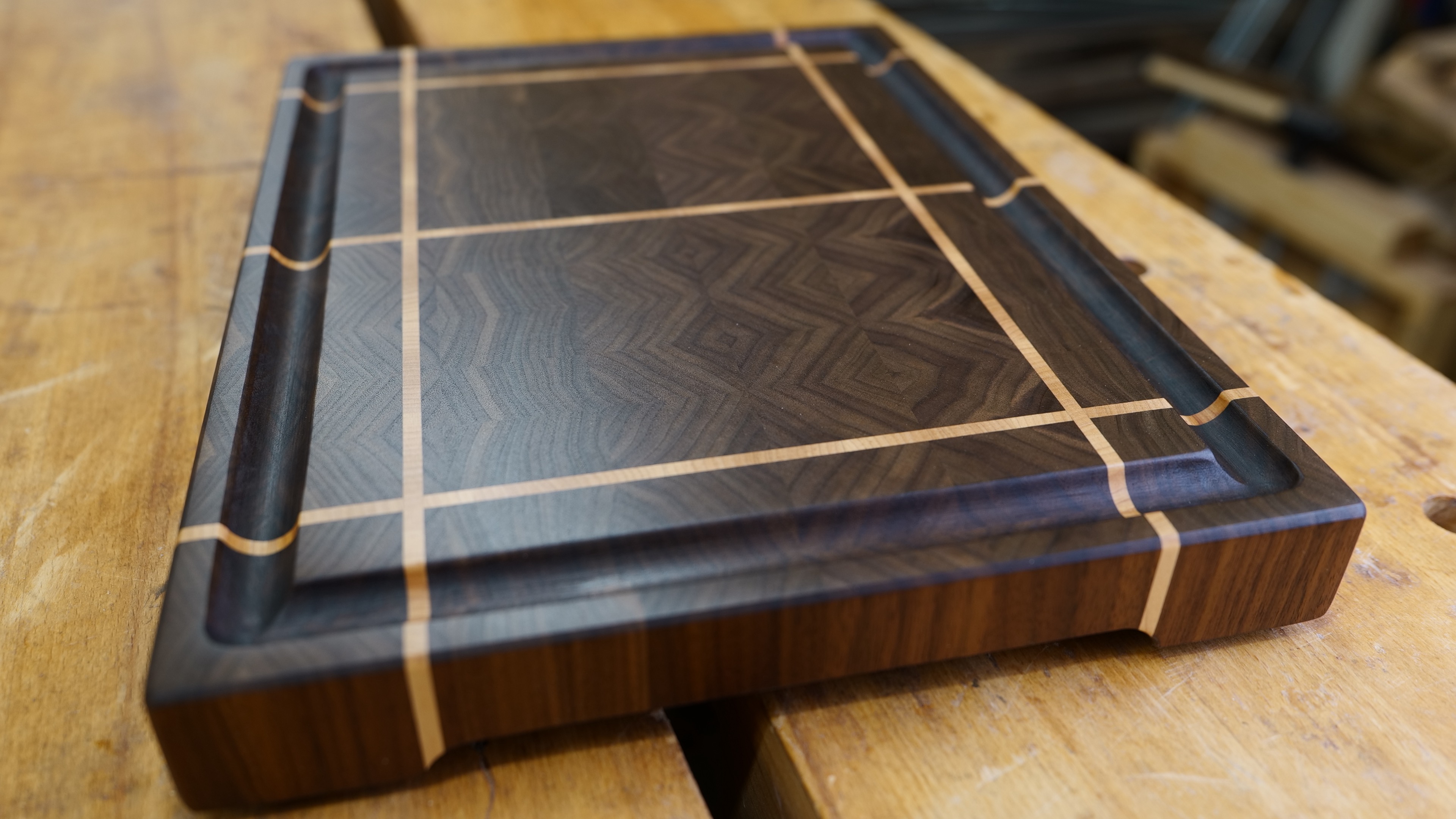 End grain cutting board with a grid look